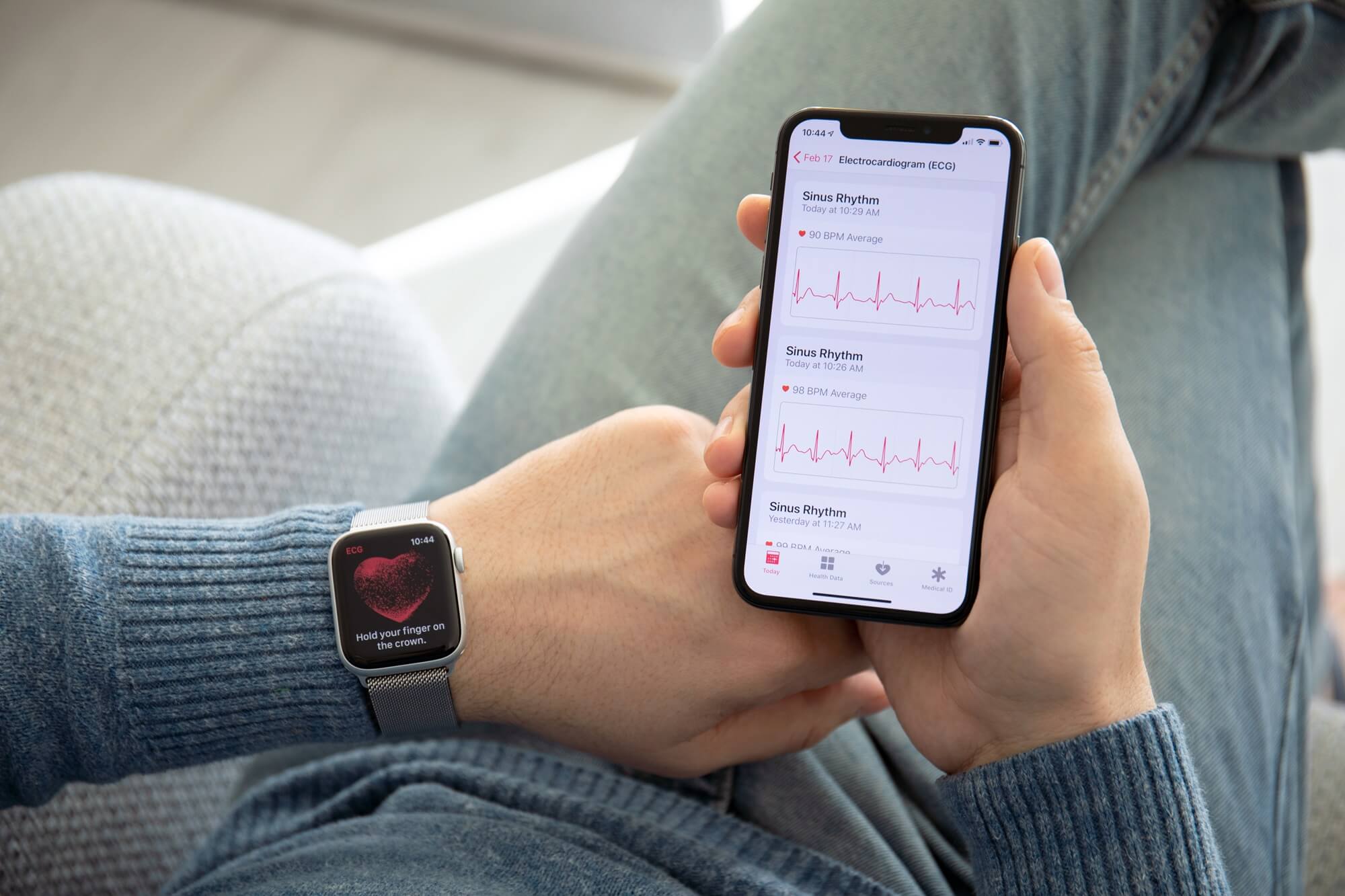 Choosing the Right ECG Monitor: A Comprehensive Guide for Home Use ...
